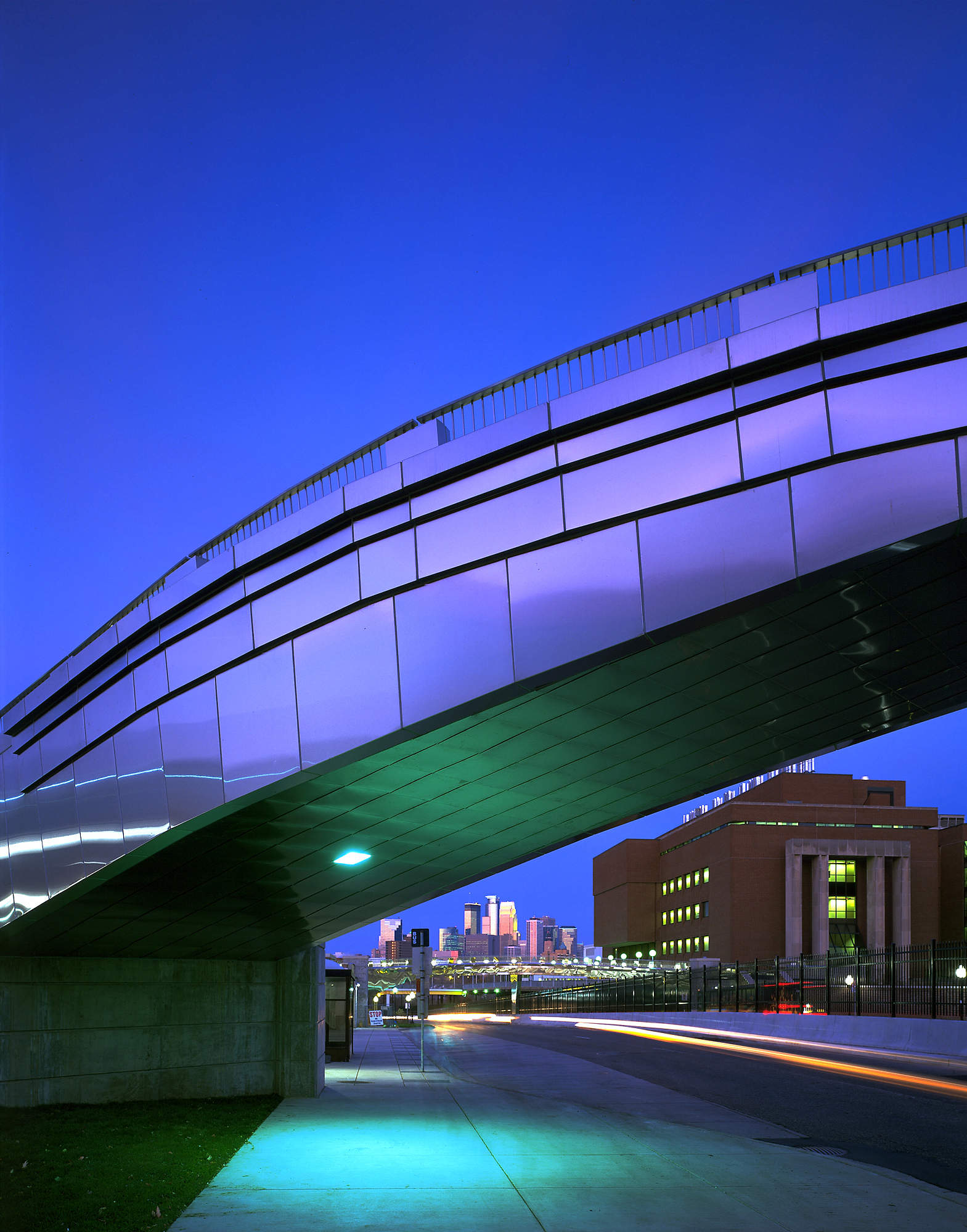 Washington Avenue Pedestrian Bridge - University of Minnesota - China